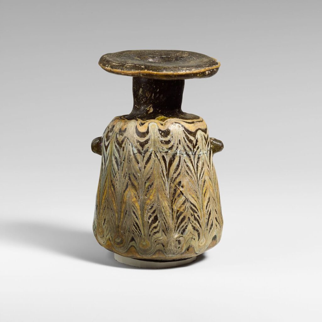 Glass squat alabastron (perfume bottle) - Agoraia