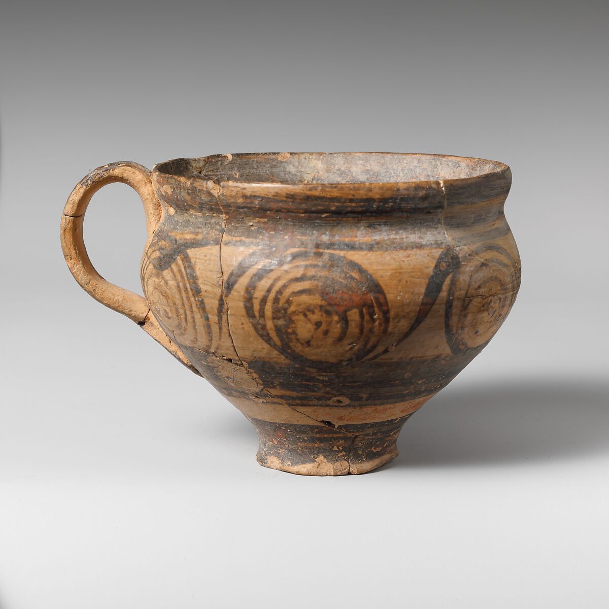 Terracotta hemispherical cup - Agoraia